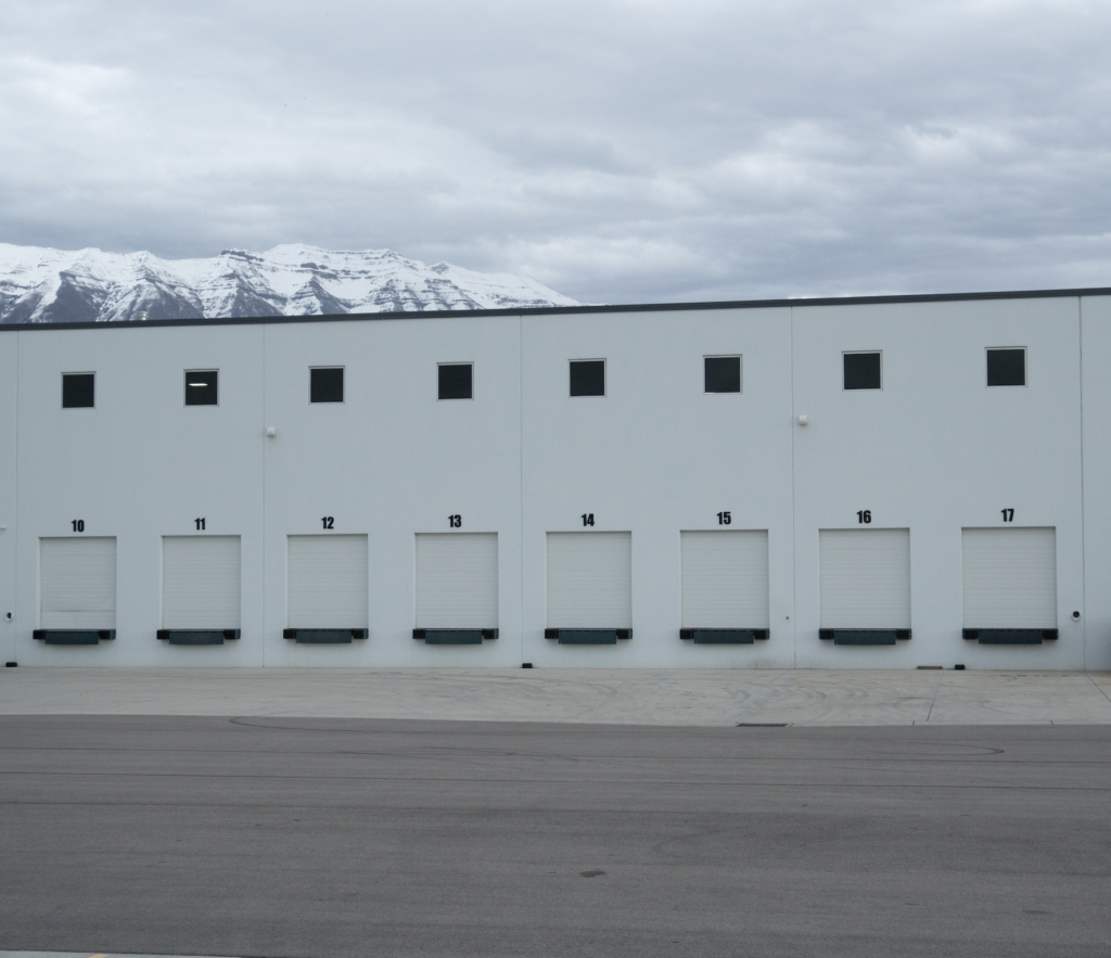 How and When to Partner With a Distribution Center | Drive Fulfillment