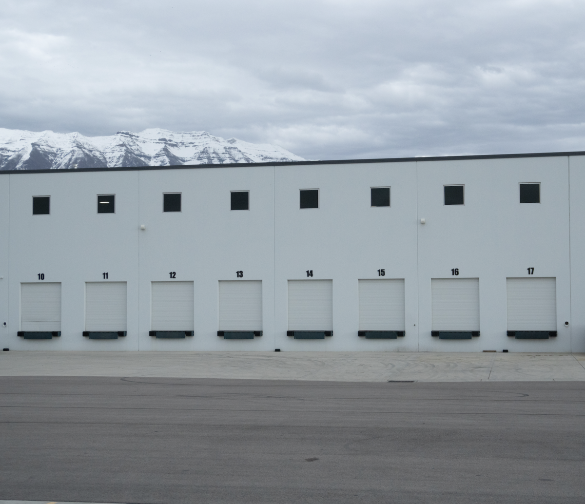 How and When to Partner With a Distribution Center | Drive Fulfillment